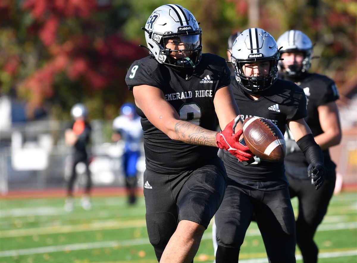 PHOTO GALLERY: Emerald Ridge Defeats Bothell, Advances To State