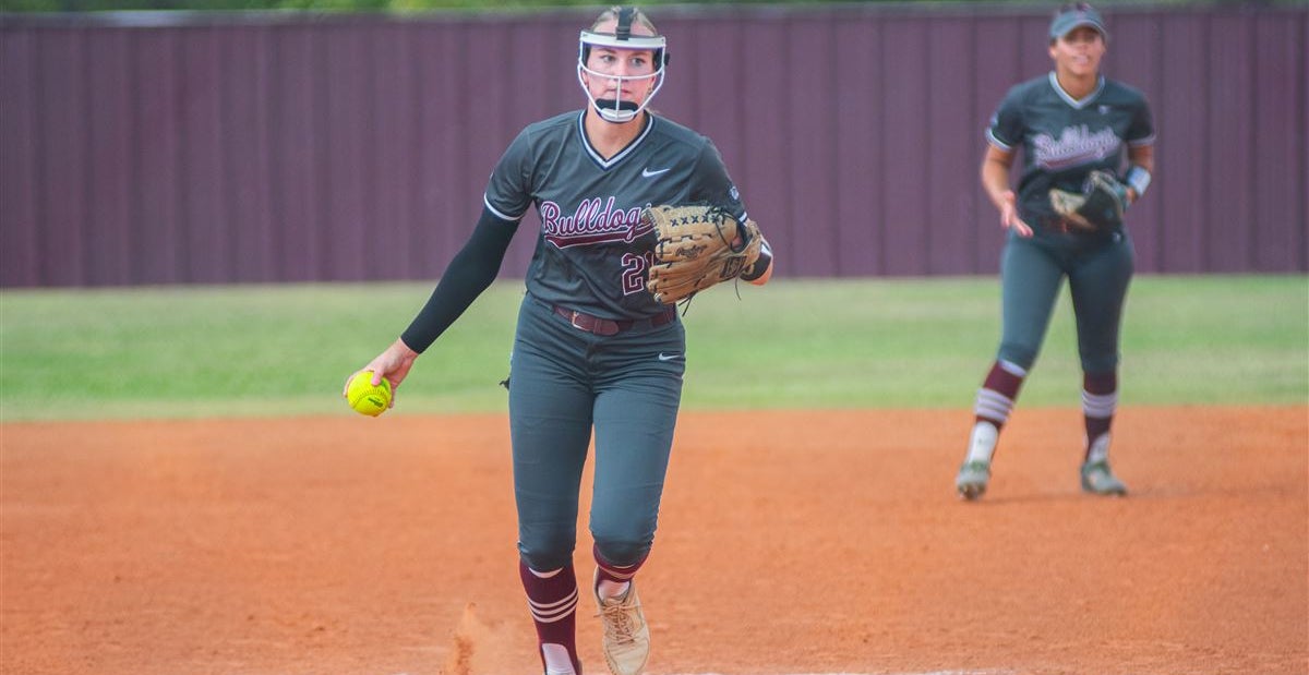 Why 2026 pitcher Keegan Baker committed to OU softball