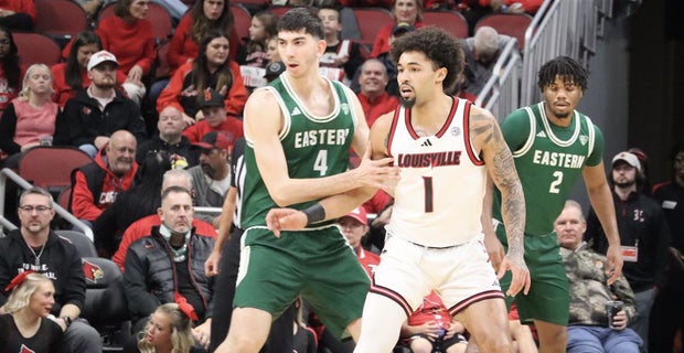 Louisville Basketball: Notebook and photos