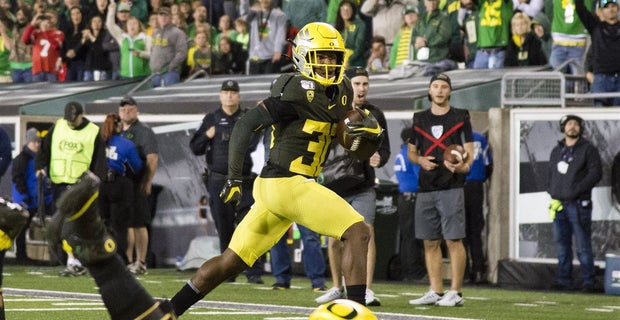 Ranking the best Oregon football uniform combinations of 2019