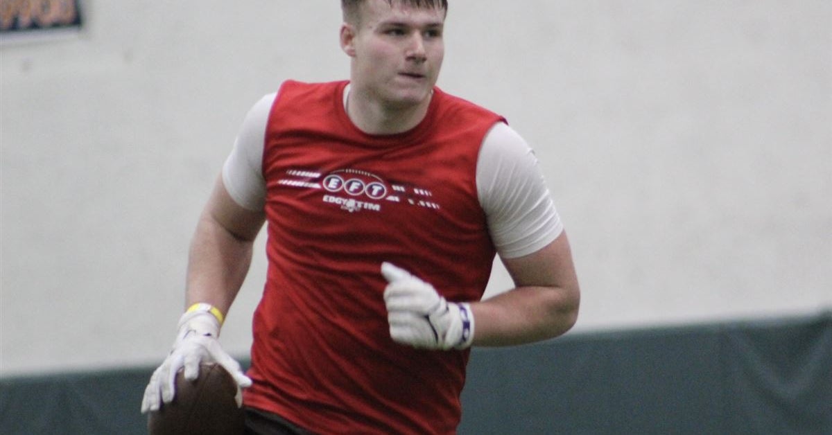 2025 TE Logan Farrell has busy fall visit schedule