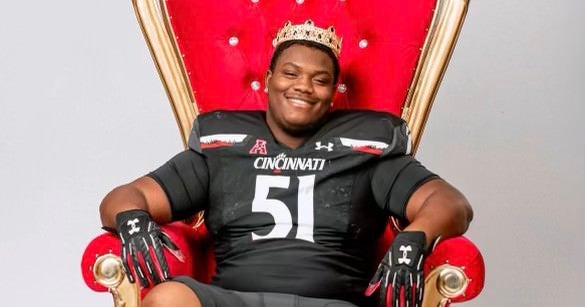 Cincinnati offensive line transfer Corey Bullock discusses his decision to commit to the ...