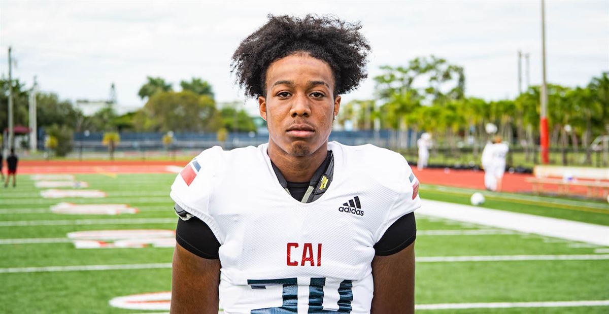 DB Isaiah Thomas is officially a Miami Hurricane