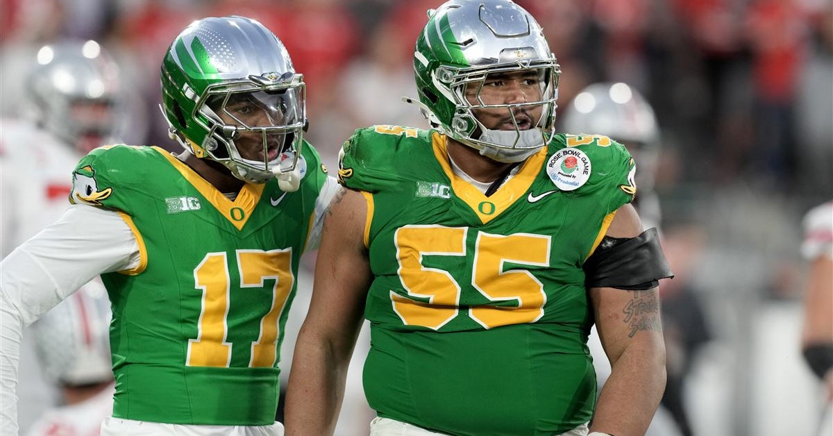 Oregon star Derrick Harmon's mother passed away shortly after his first ...