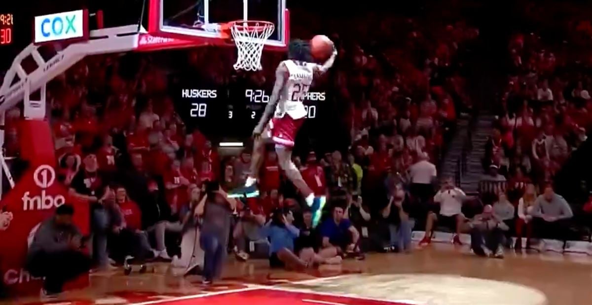 Redshirt freshman Jeremiah Charles shows off athleticism in halftime ...