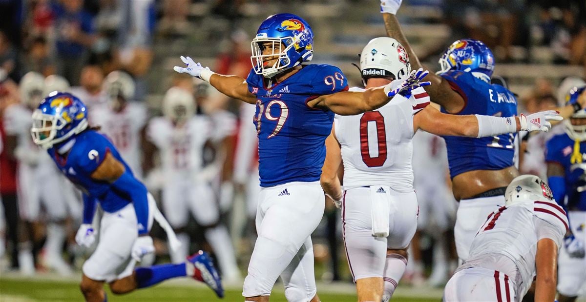 Malcolm Lee 'very solid,' 'taking the right steps' on Kansas' D-line