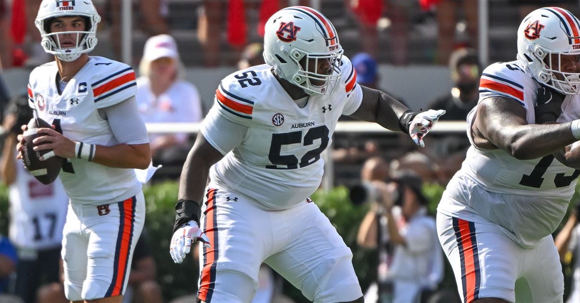 Dillon Wade returning to Auburn for final season