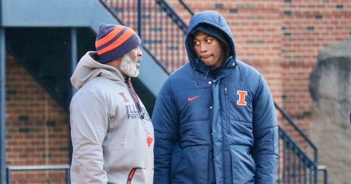 QB A.J. Bush: 'I'm still enrolling' with Illini