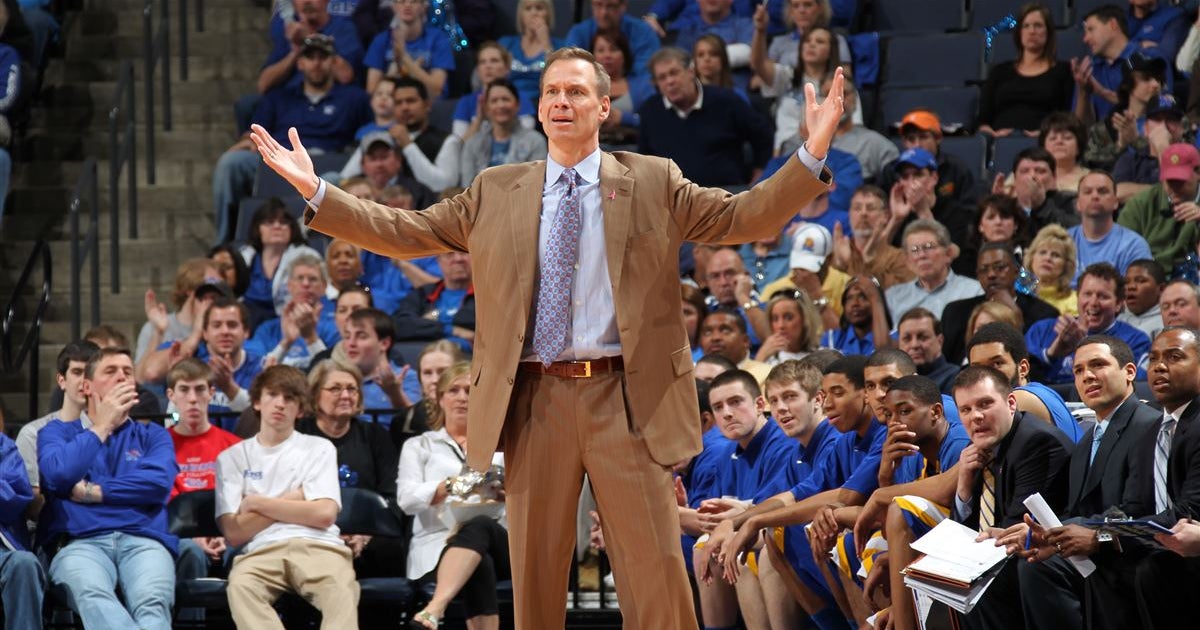 ECU hires Doug Wojcik as assistant hoops coach