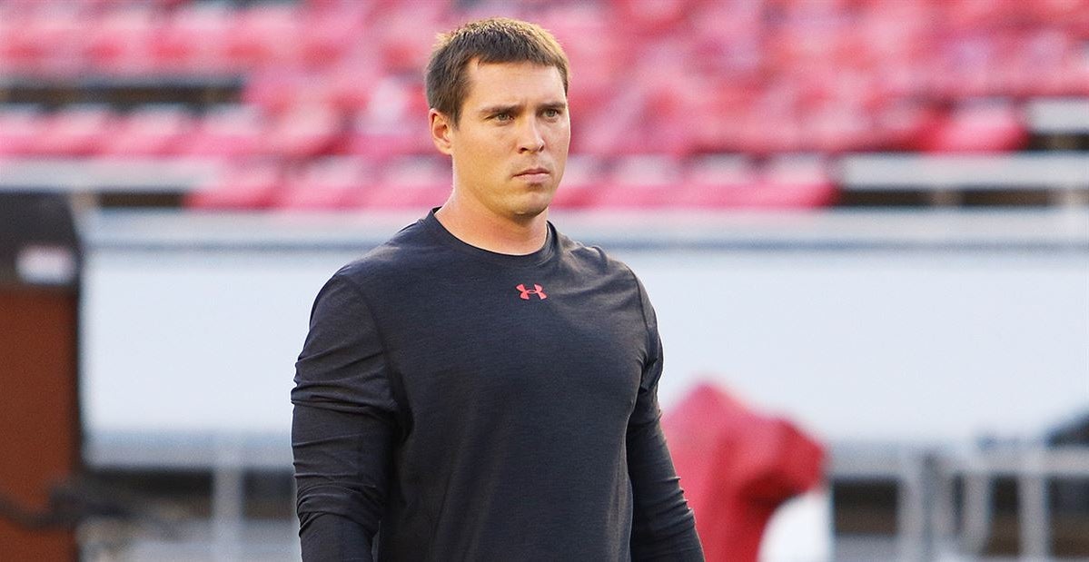 Jim Leonhard emphasizes depth, linebacker growth in fall camp