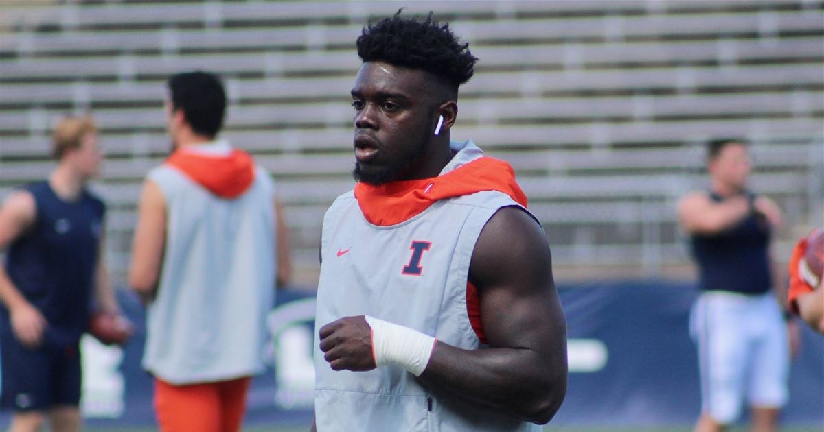 Tolson steps in for Hansen, steps up for Bobby in Illini upset