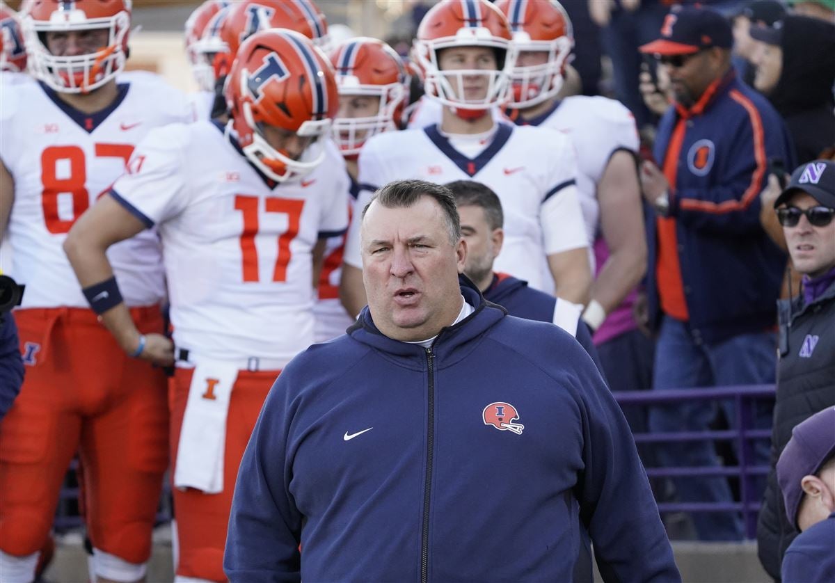 Illinois QB Artur Sitkowski not returning as player for Fighting Illini ...
