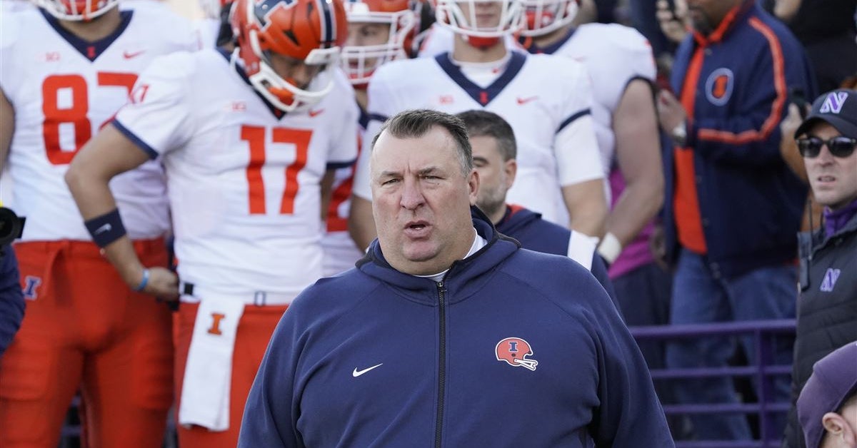 Illinois QB Artur Sitkowski not returning as player for Fighting Illini ...