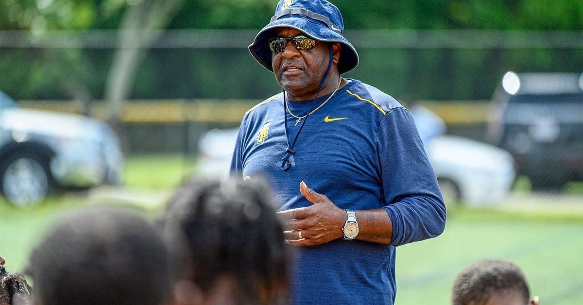 N.C. A&T's head football coach Sam Washington benefits from his NFL ...
