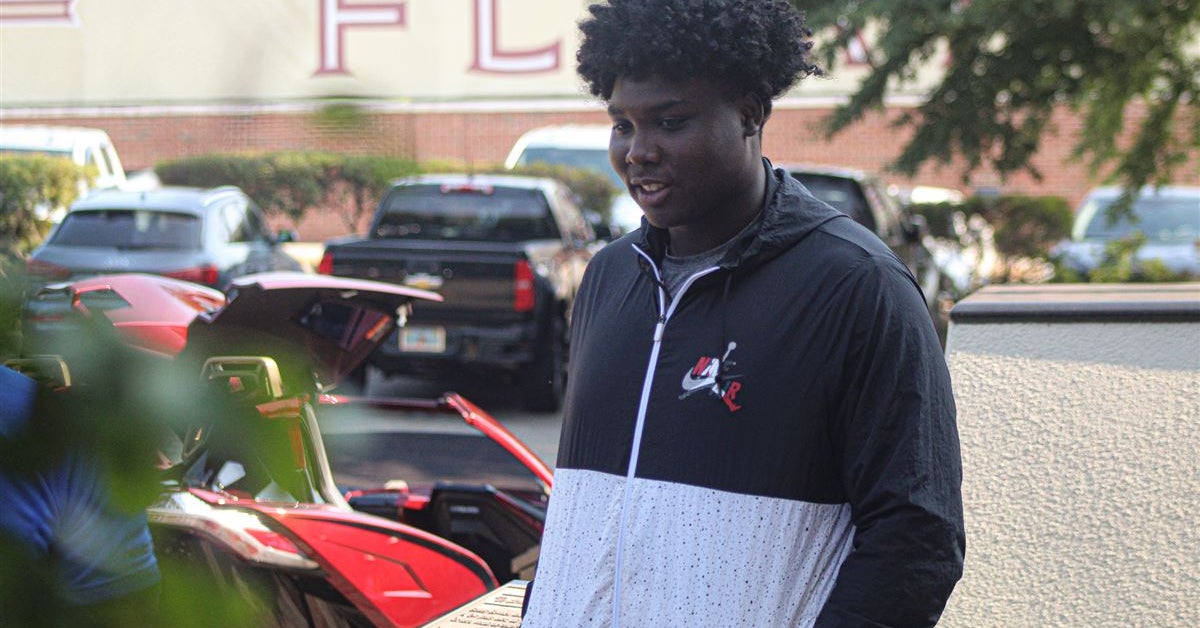 Four-star interior offensive lineman Kelton Smith on Ole Miss campus ...