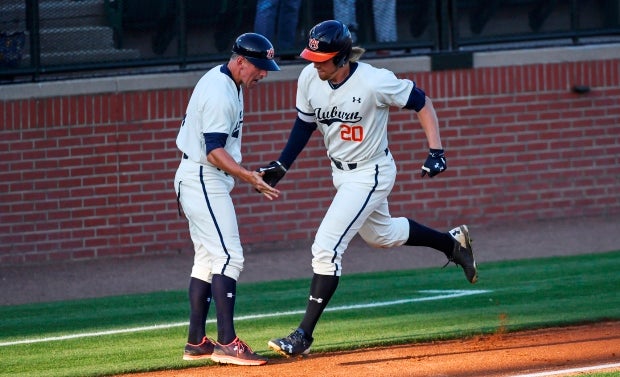 Hog wild: Auburn scorches Razorbacks
