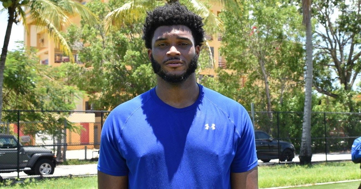 WATCH: OL Jarrid Williams works out in South Florida