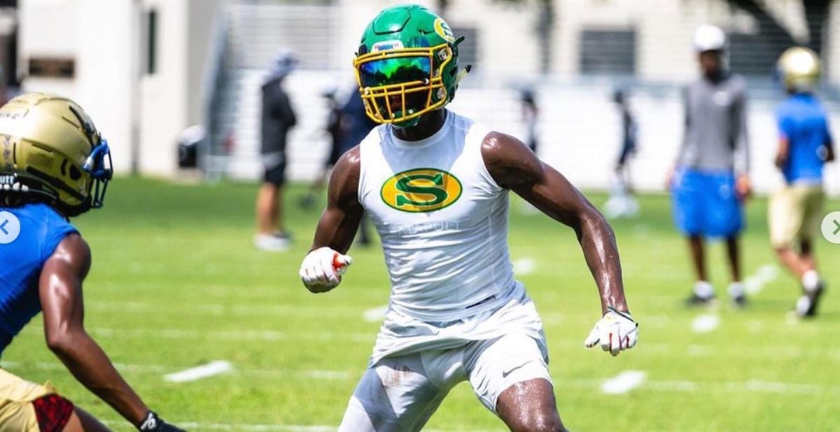 2024 WR Yannick Smith commits to East Carolina