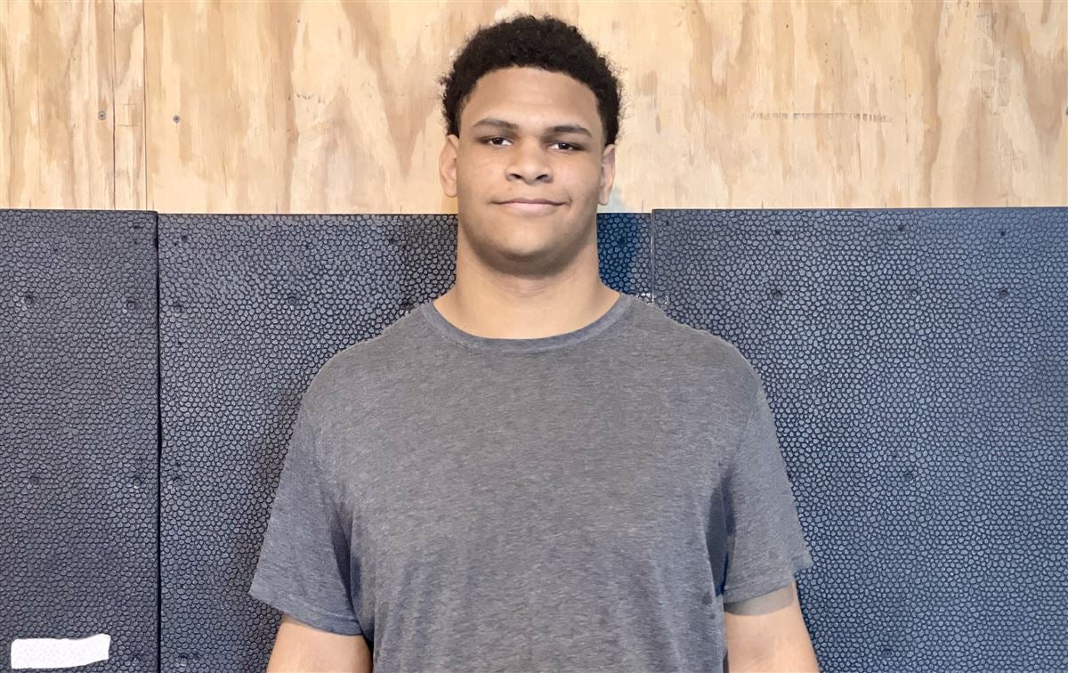 4-star Charles Jagusah enjoys one-on-one time with Hogs