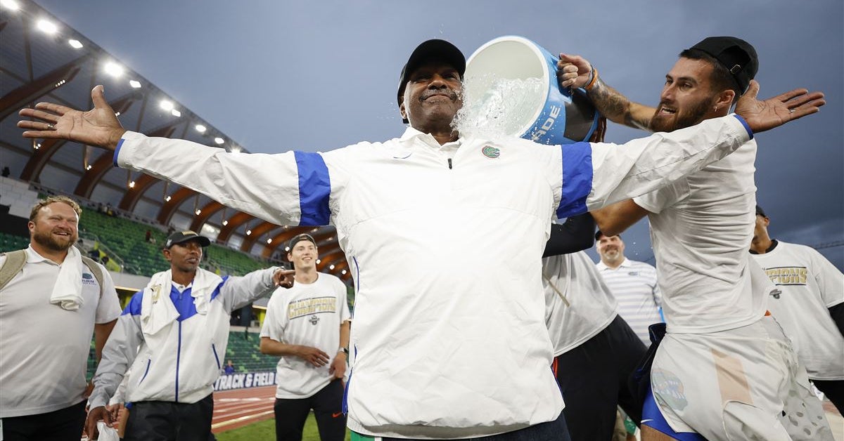 Mike Holloway to serve as second 'Mr. Two Bits' of 2022 season