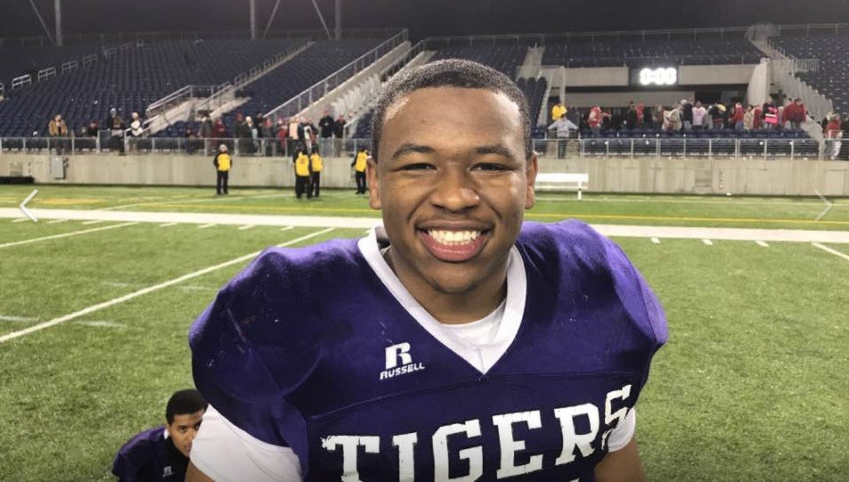 2019 3-Star DT DeWayne Carter Holds Several Top Offers