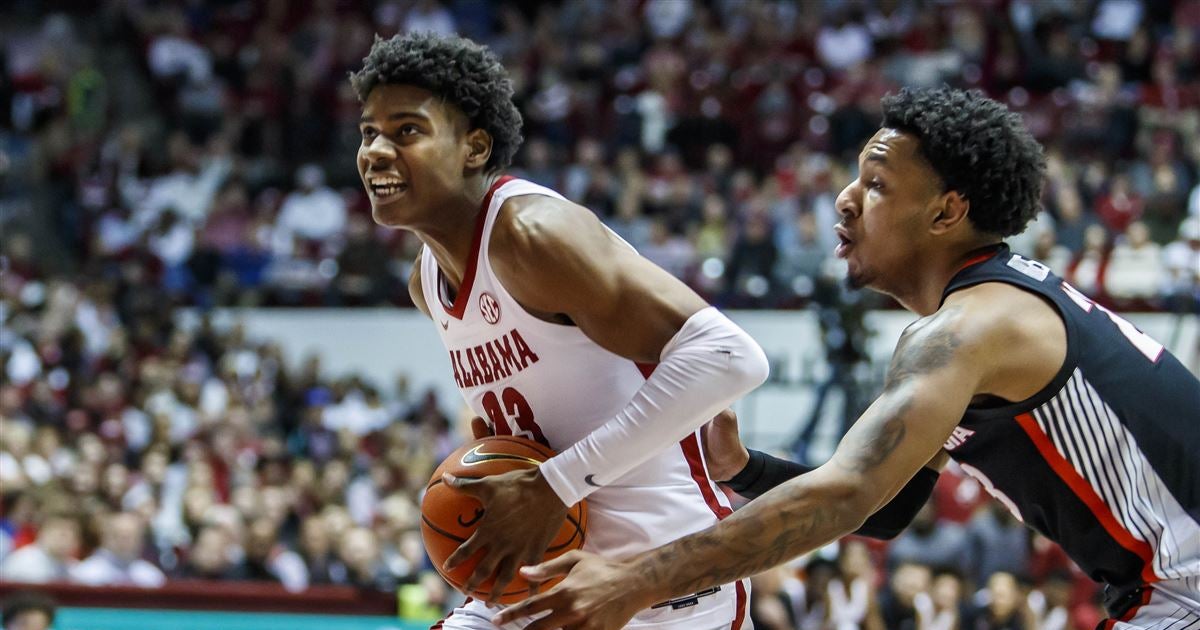 Nick Pringle likes bringing energy to Alabama games, practices