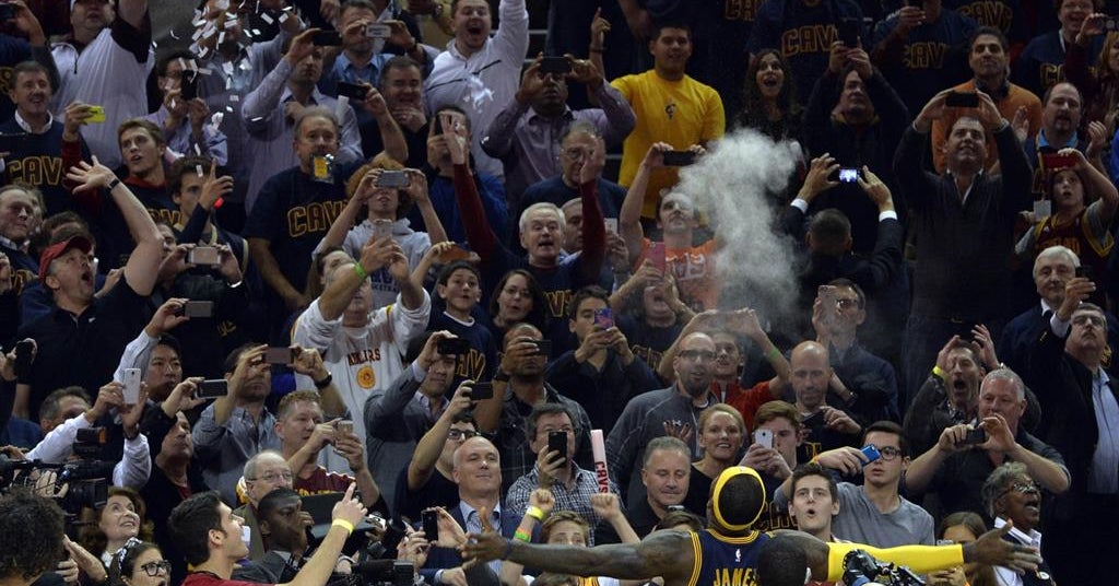 LeBron James, and the chalk toss, are back in Cleveland