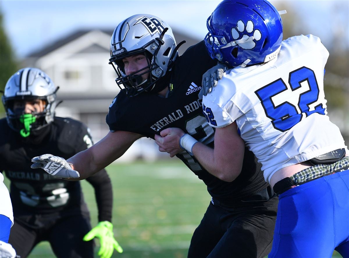 PHOTO GALLERY: Emerald Ridge Defeats Bothell, Advances To State