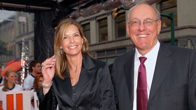 Syracuse basketball: Wife of Jim Boeheim robbed at gunpoint, per report