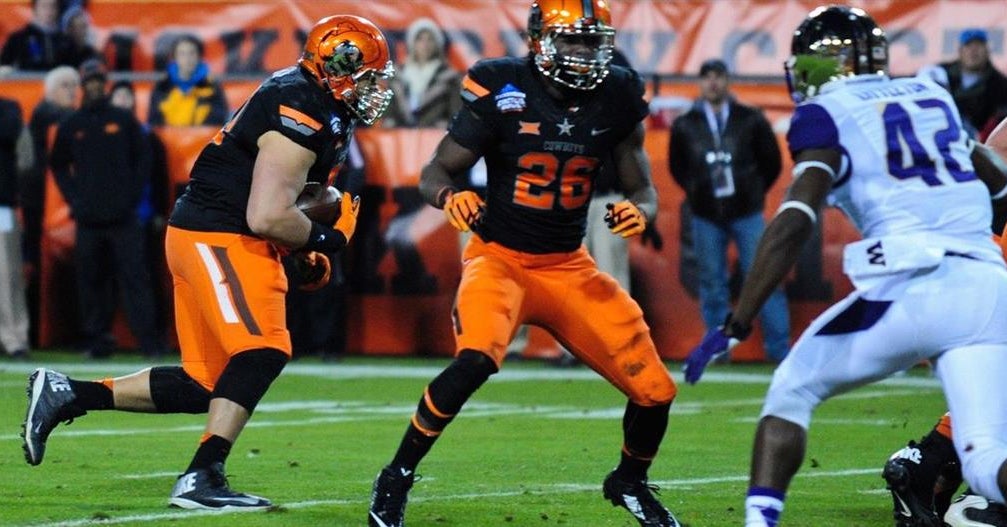 Video: Oklahoma State scores fat guy touchdown