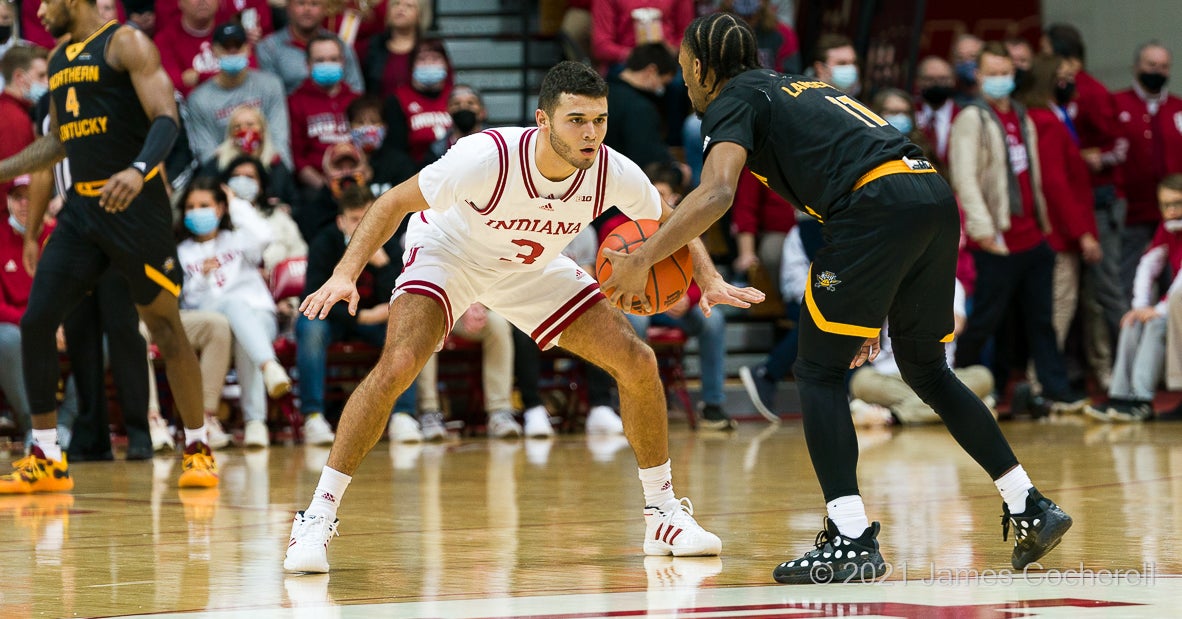 Anthony Leal gives his family an early Christmas gift - the surprise of ...