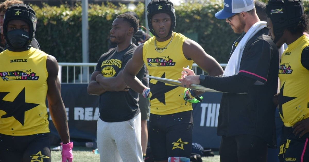 Five-star 2025 WR Dakorien Moore opens up on early recruitment