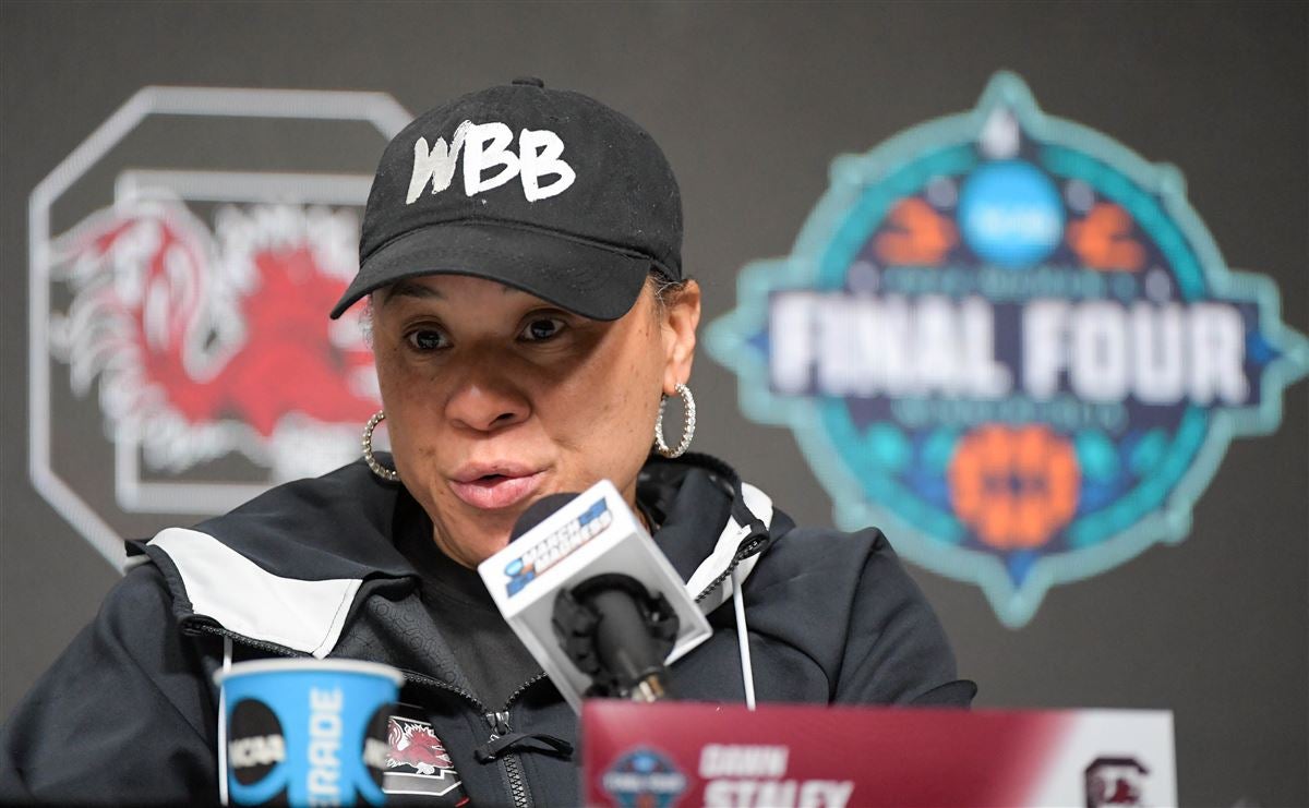 Dawn Staley supports Shane Beamer after South Carolina football's in ...