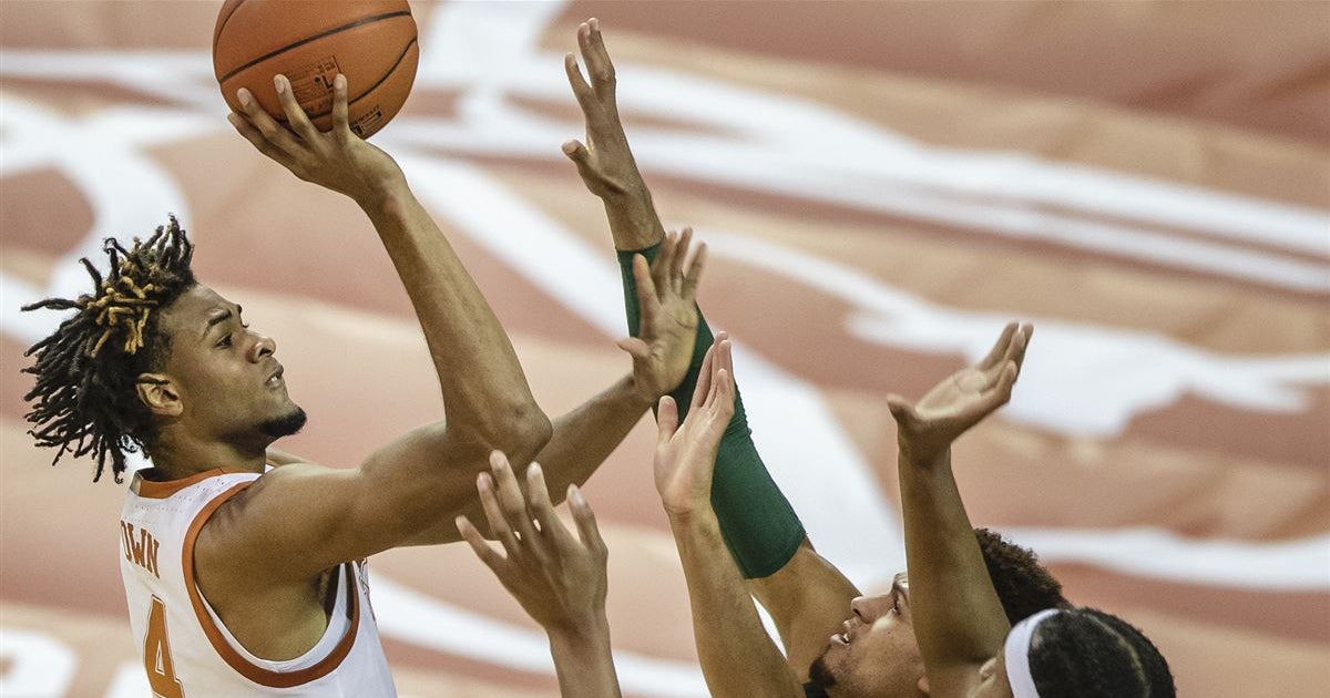 Talented Texas freshman Greg Brown has 'huge teaching moment' unfold in ...