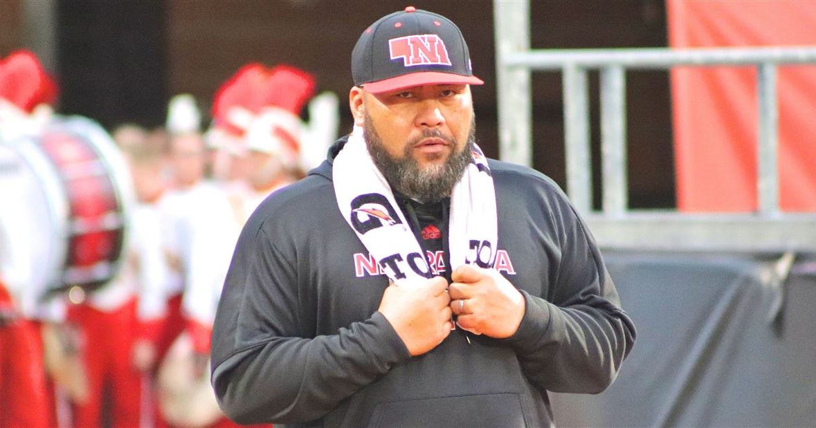 Oregon officially announces the hiring of DL coach Tony Tuioti