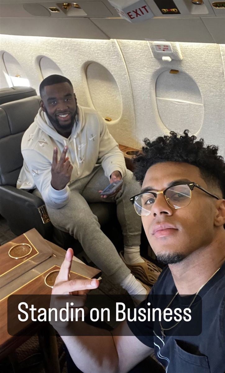 LOOK: The Battle's End Collective is flying out QB Jordan Travis and RB ...
