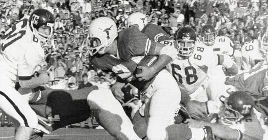 Texas Longhorns football legend Steve Worster dies at age 73