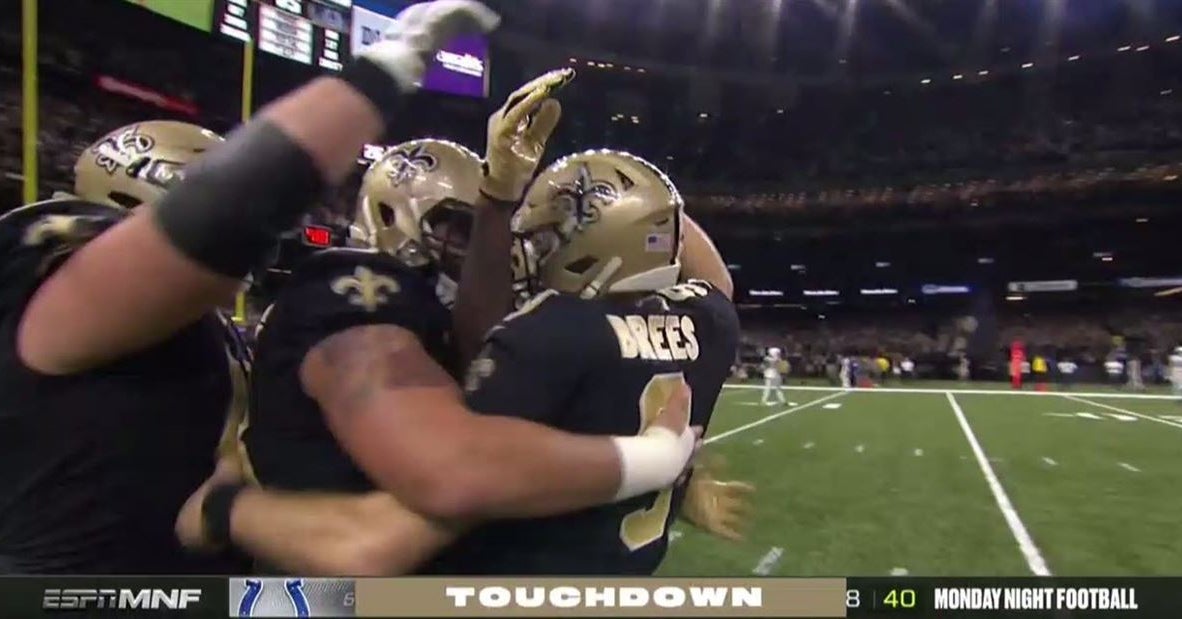Drew Brees breaks NFL record for career touchdown passes
