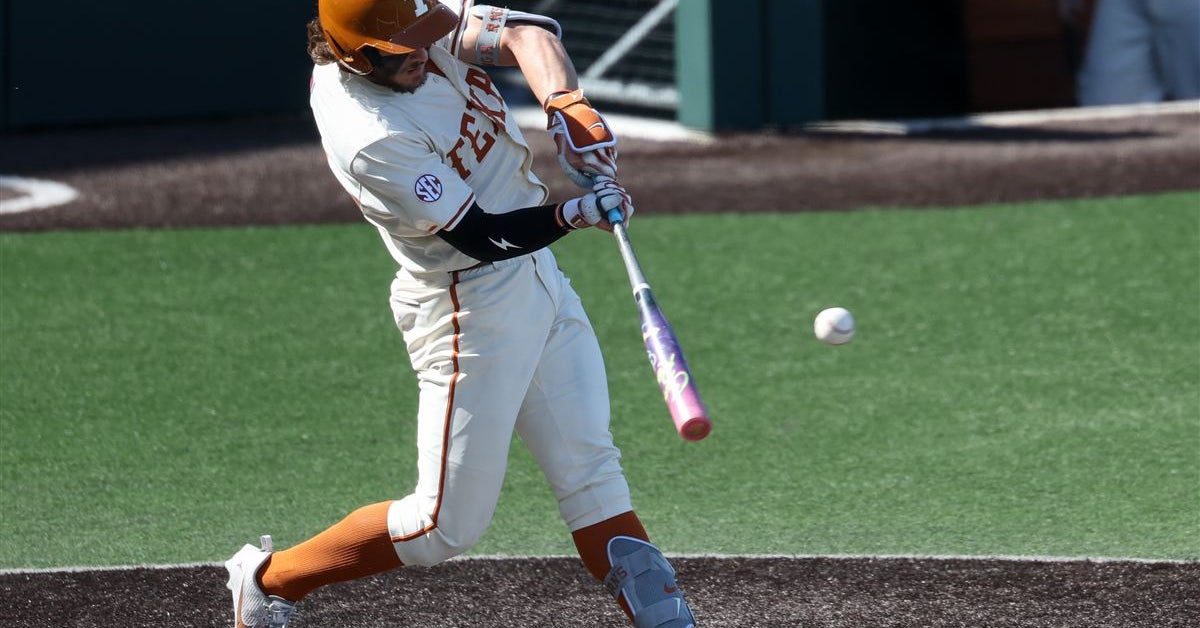 Texas baseball's Aiden Robbins blasts one of the longest home runs in ...