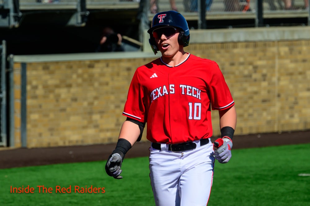 Photo Gallery: Tech Baseball Takes Game 2 Against TCU 7-6