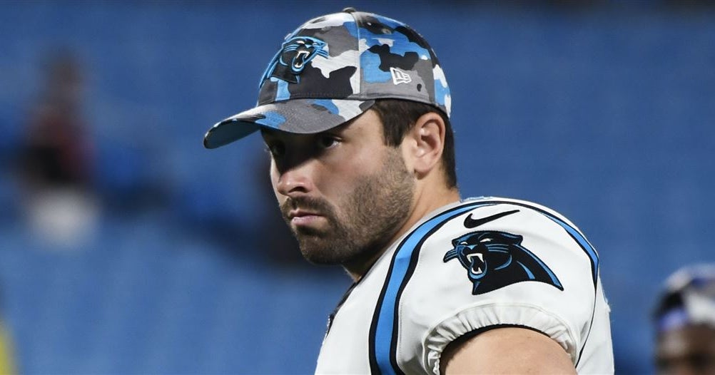 Baker Mayfield offers advice to Liberty QB Charlie Brewer