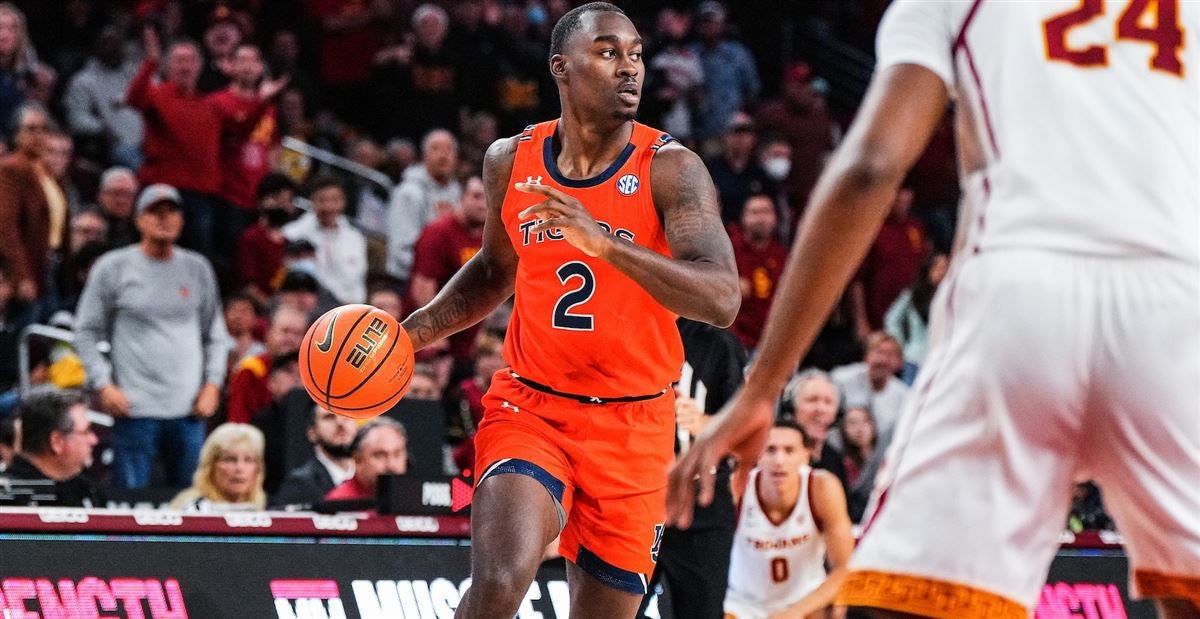 Starting forward Jaylin Williams to return for fifth season at Auburn