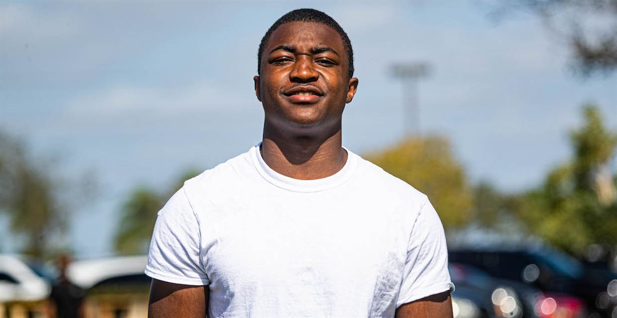 Pass rusher Isaiah Nixon backs off UCF pledge after UF official visit