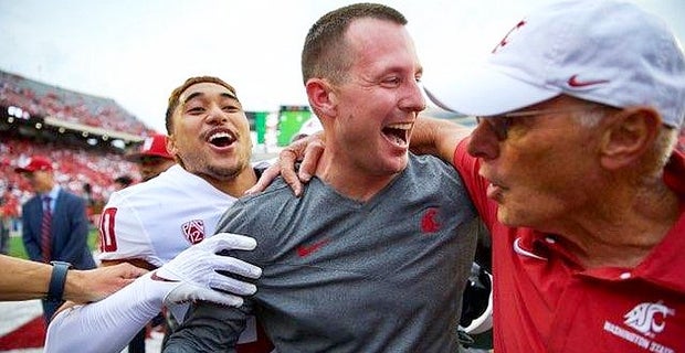 Emotional Jake Dickert thanks WSU's graduated veterans after huge win ...