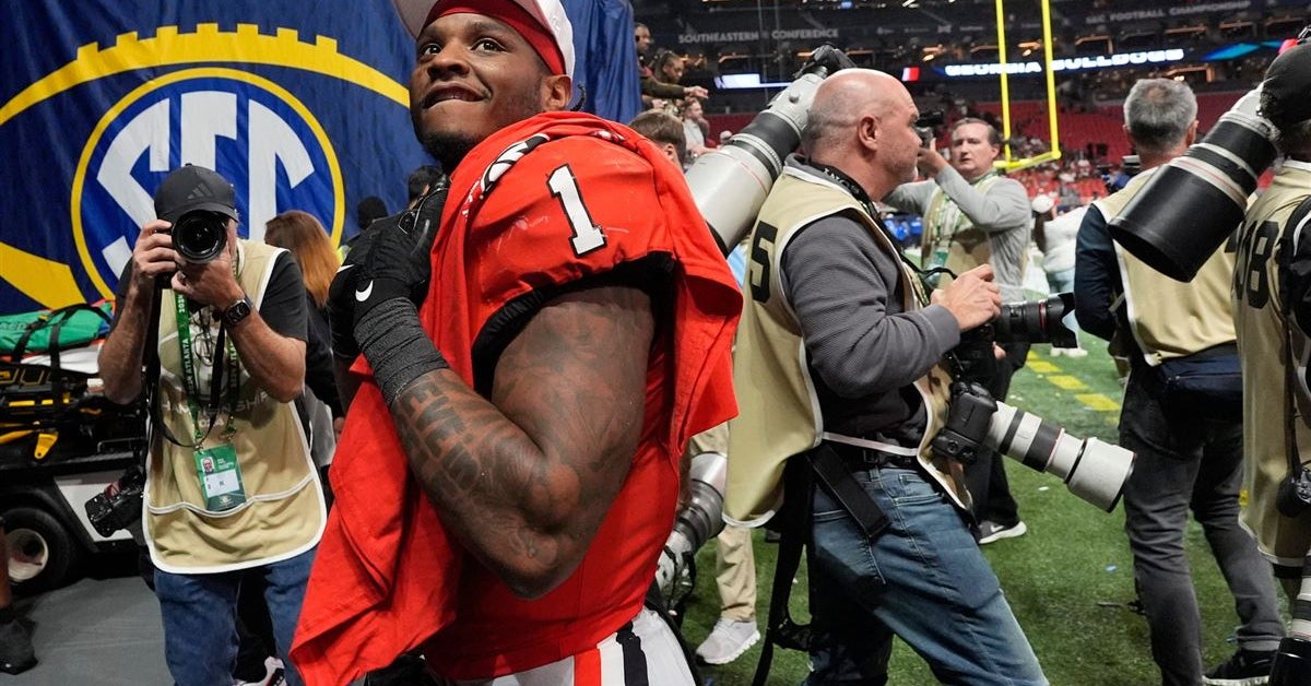 2025 NFL Draft: Georgia running back Trevor Etienne selected by ...