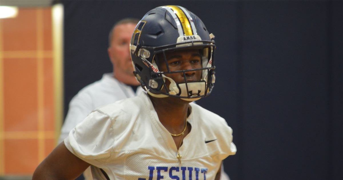 4-star A&M target EJ Smith shines in upset win, decision close