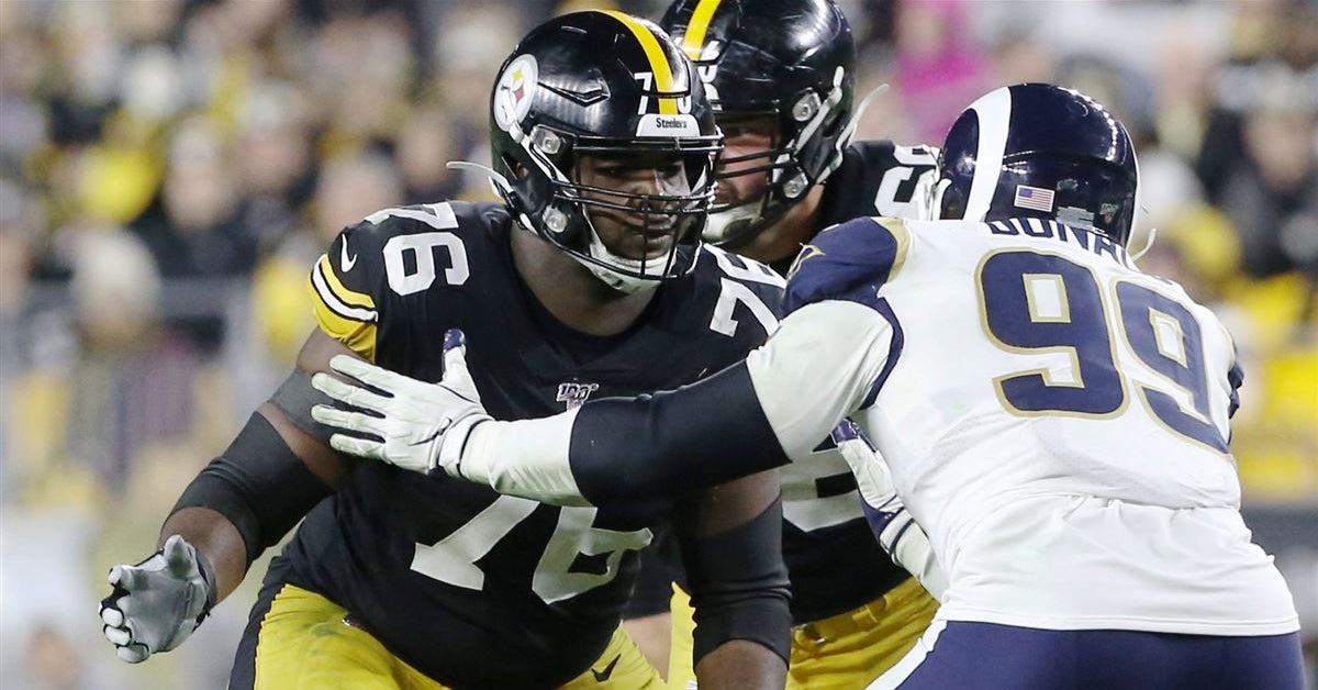 Tomlin's 'two dogs/one bone' competition moves to right tackle