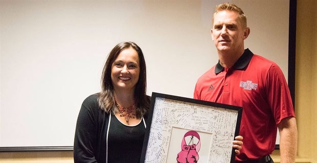 Arkansas State's Blake Anderson announces passing of wife Wendy