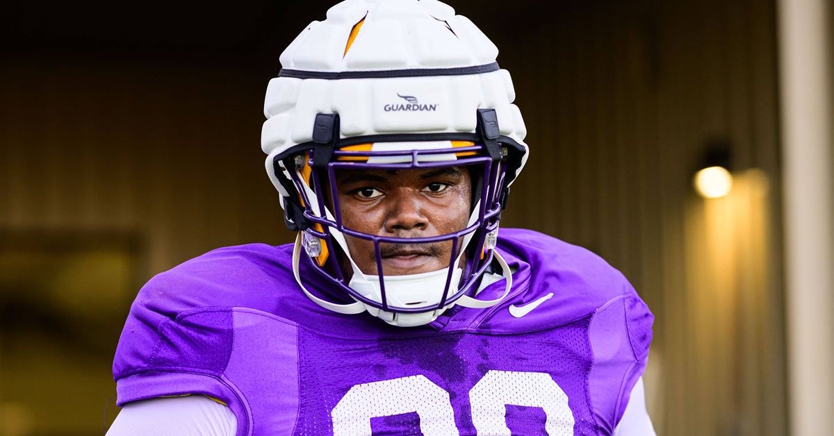 LSU transfer DL Sydir Mitchell done with SEC trip, visiting ACC school