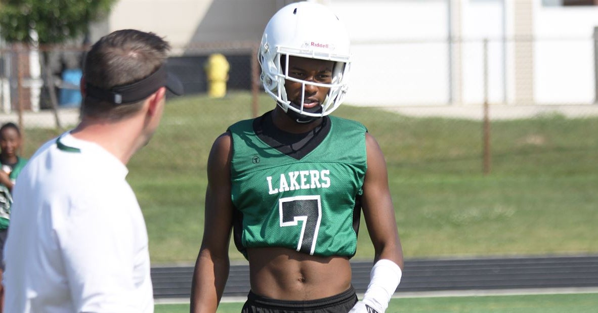 Michigan State keeps WR Tre Mosley inside the state